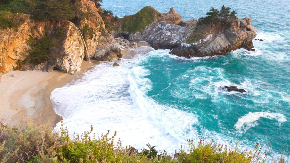 Pacific Coast Highway Road Trip & Travel Guide - PCH1 Road Trip